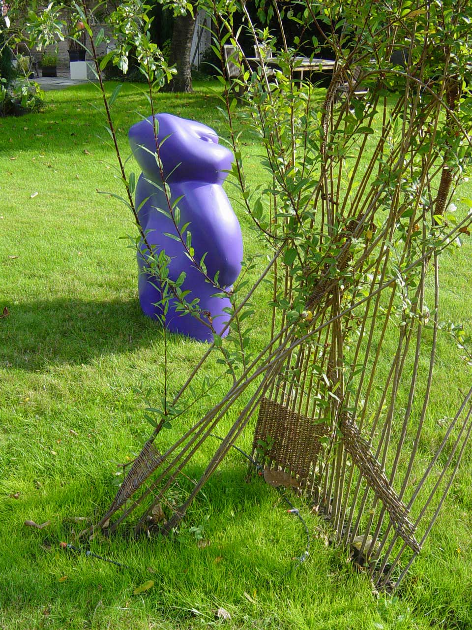 Jolies lignes au jardin – Vanabelle – Artisan vannier – Isabelle Bréant